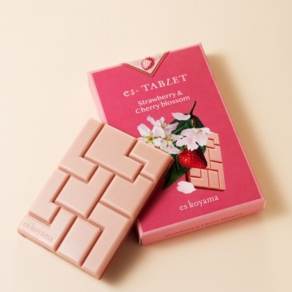 es-TABLET 苺＆桜 パティシエ エス コヤマ